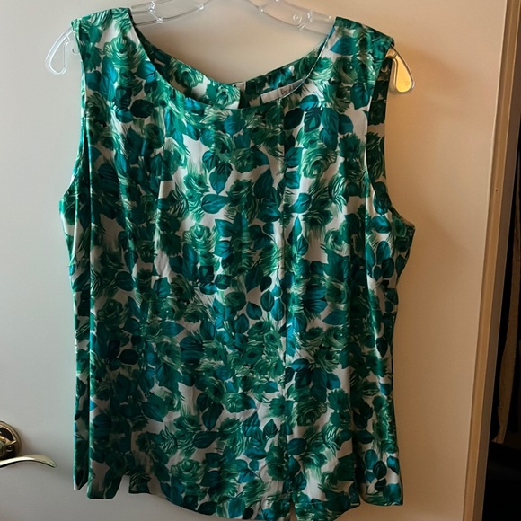 Boden | Tops | Cute And Flattering Boden Top | Poshmark
